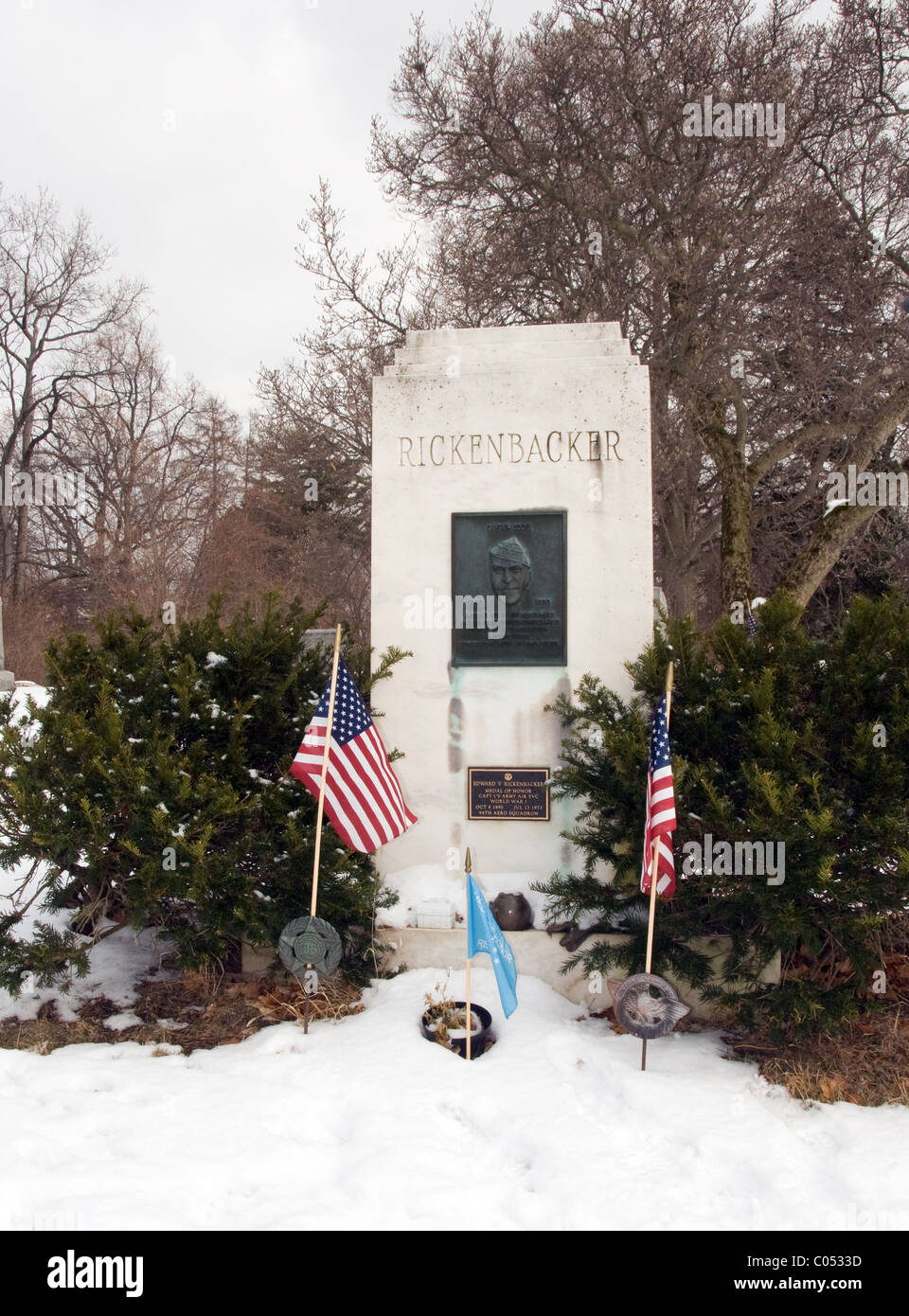 Edward v rickenbacker hi-res stock photography and images - Alamy