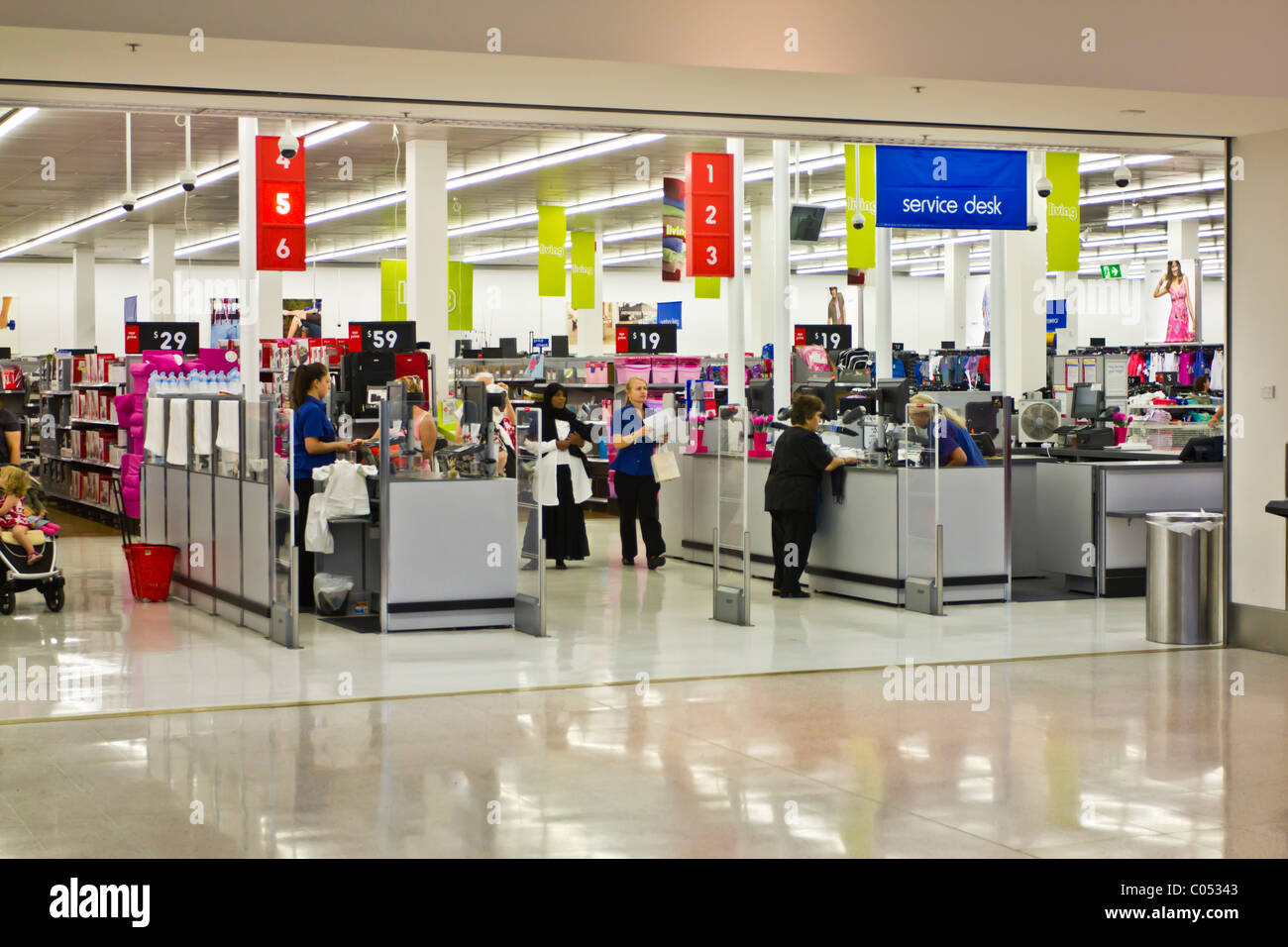Department store displays hi-res stock photography and images - Alamy