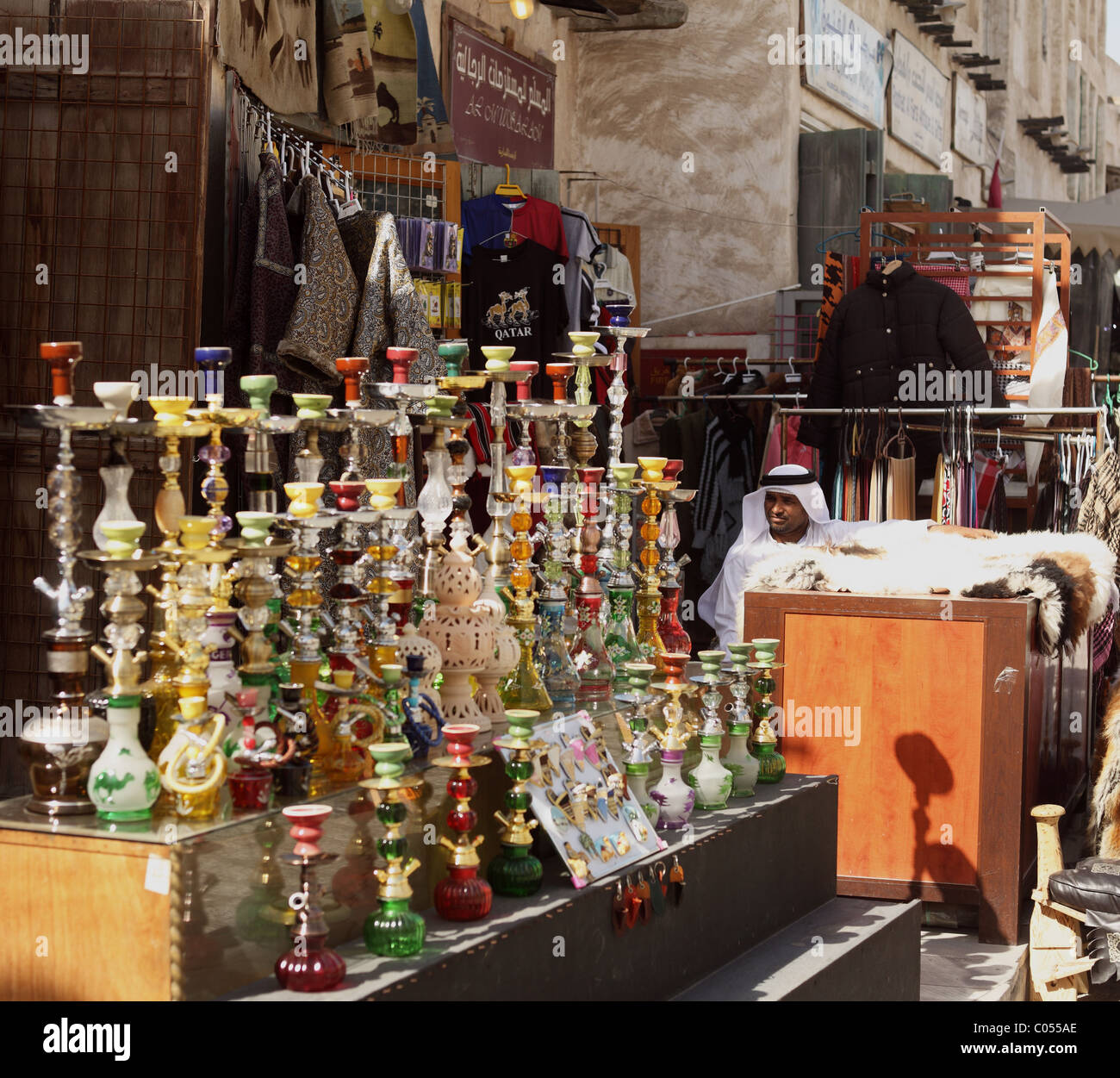 Qatari man hi-res stock photography and images - Alamy