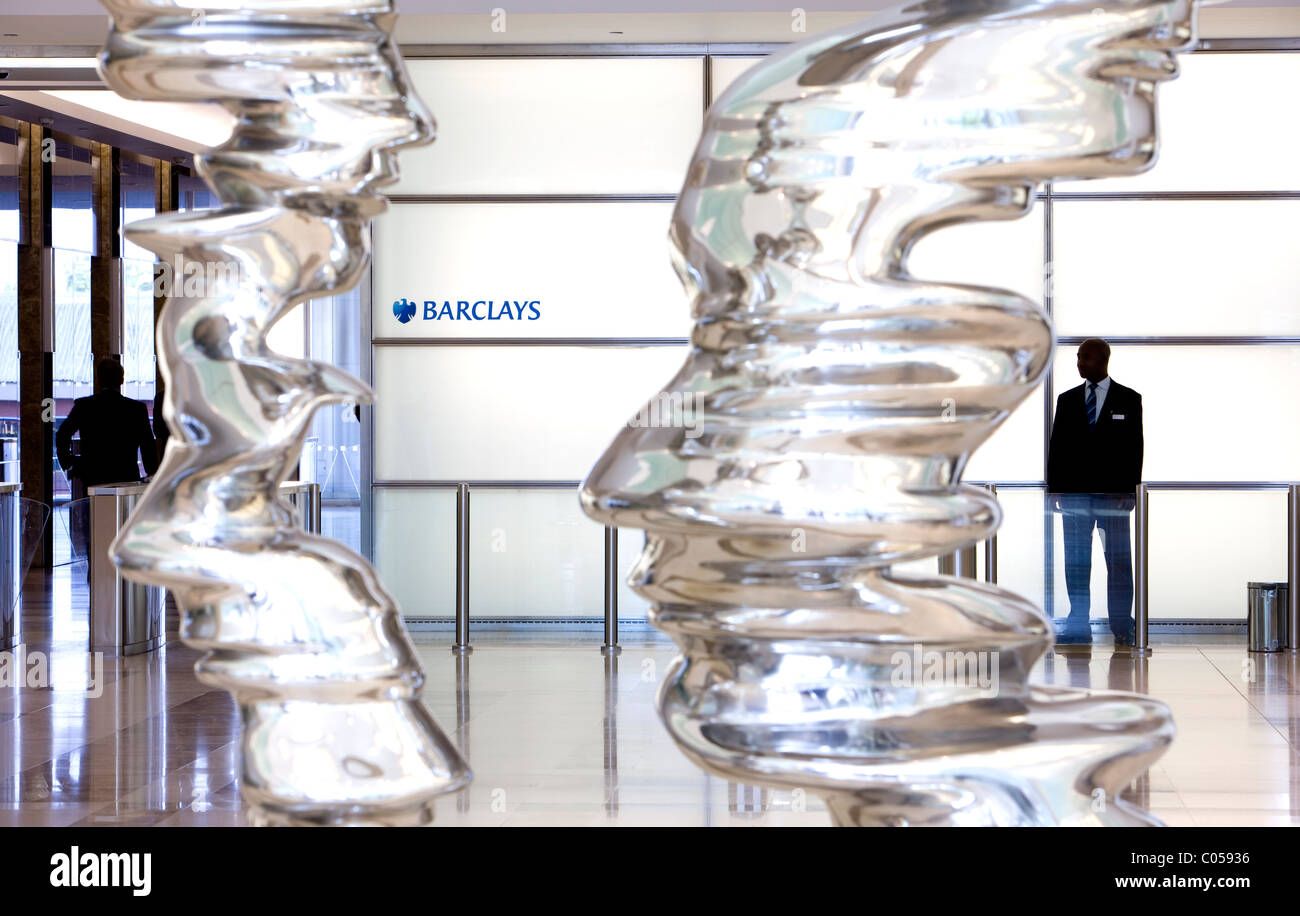 Barclays churchill place canary wharf hi-res stock photography and ...