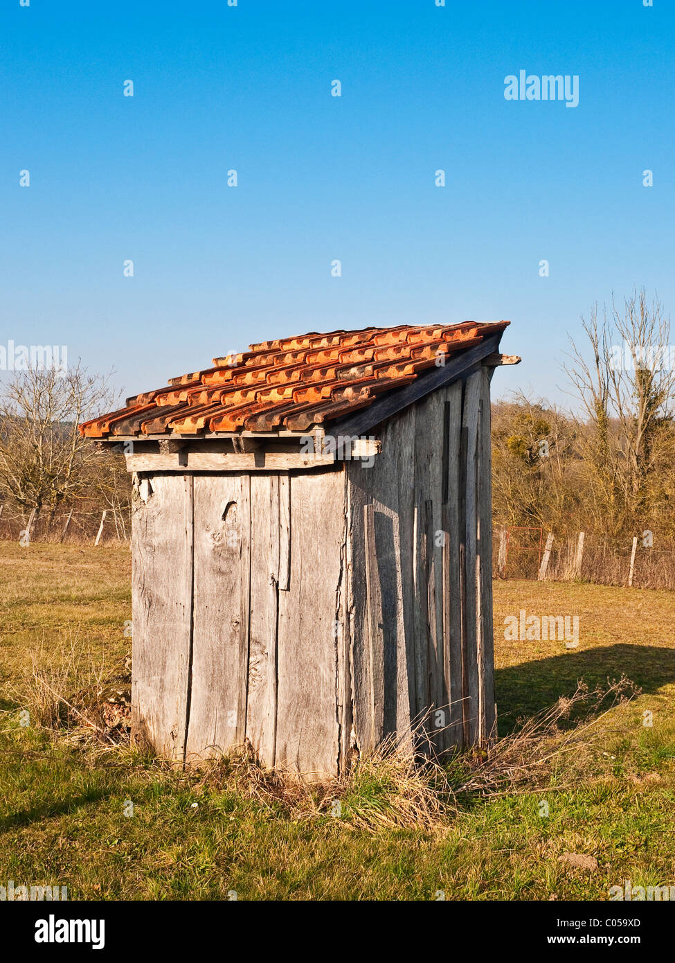 Outside lavatory hi-res stock photography and images - Alamy