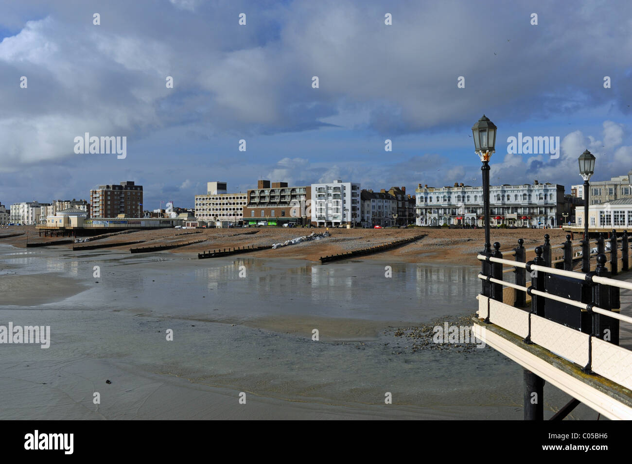 Worthing seafront hi-res stock photography and images - Alamy