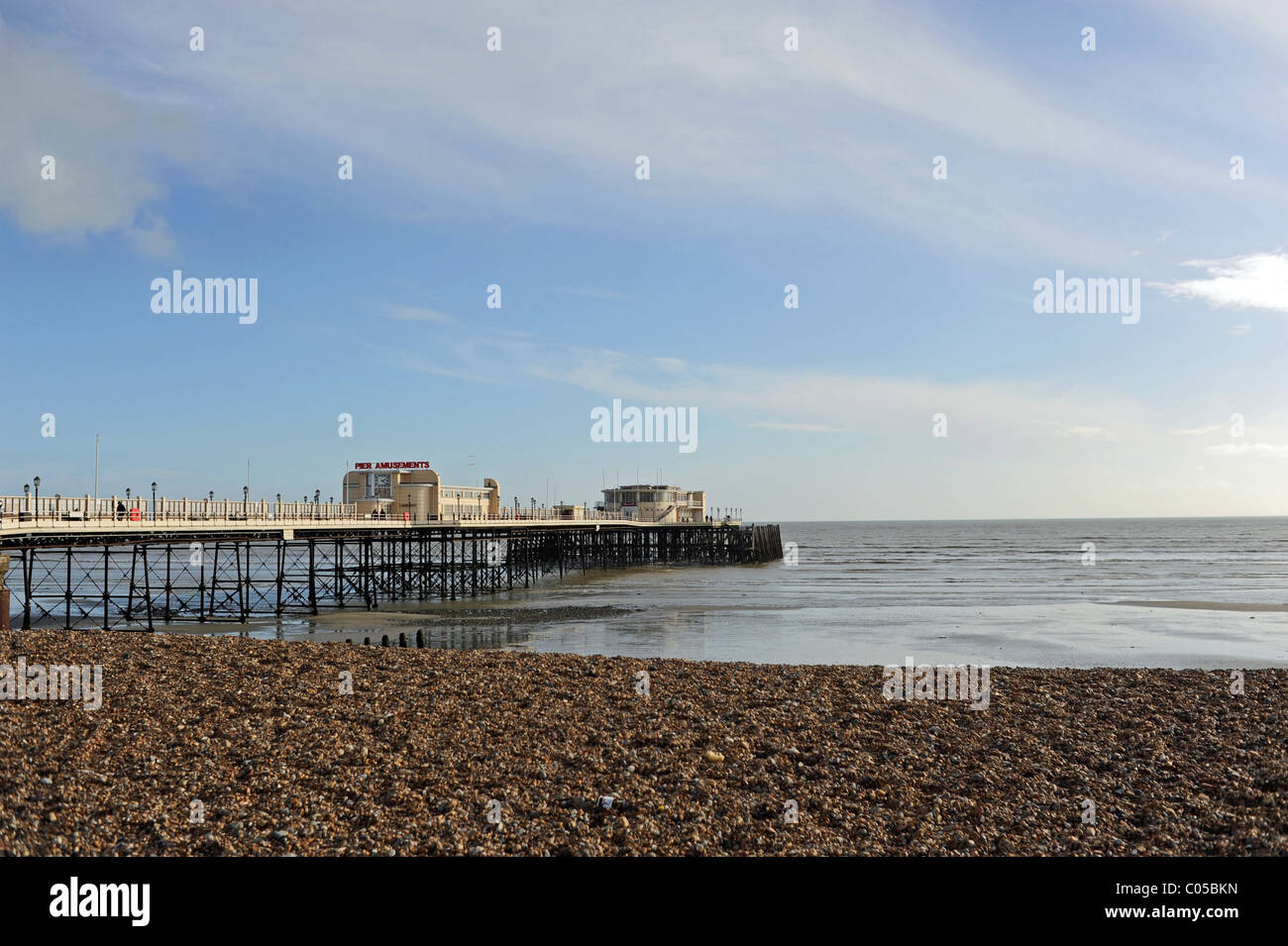 English channel worthing beach hi-res stock photography and images - Alamy