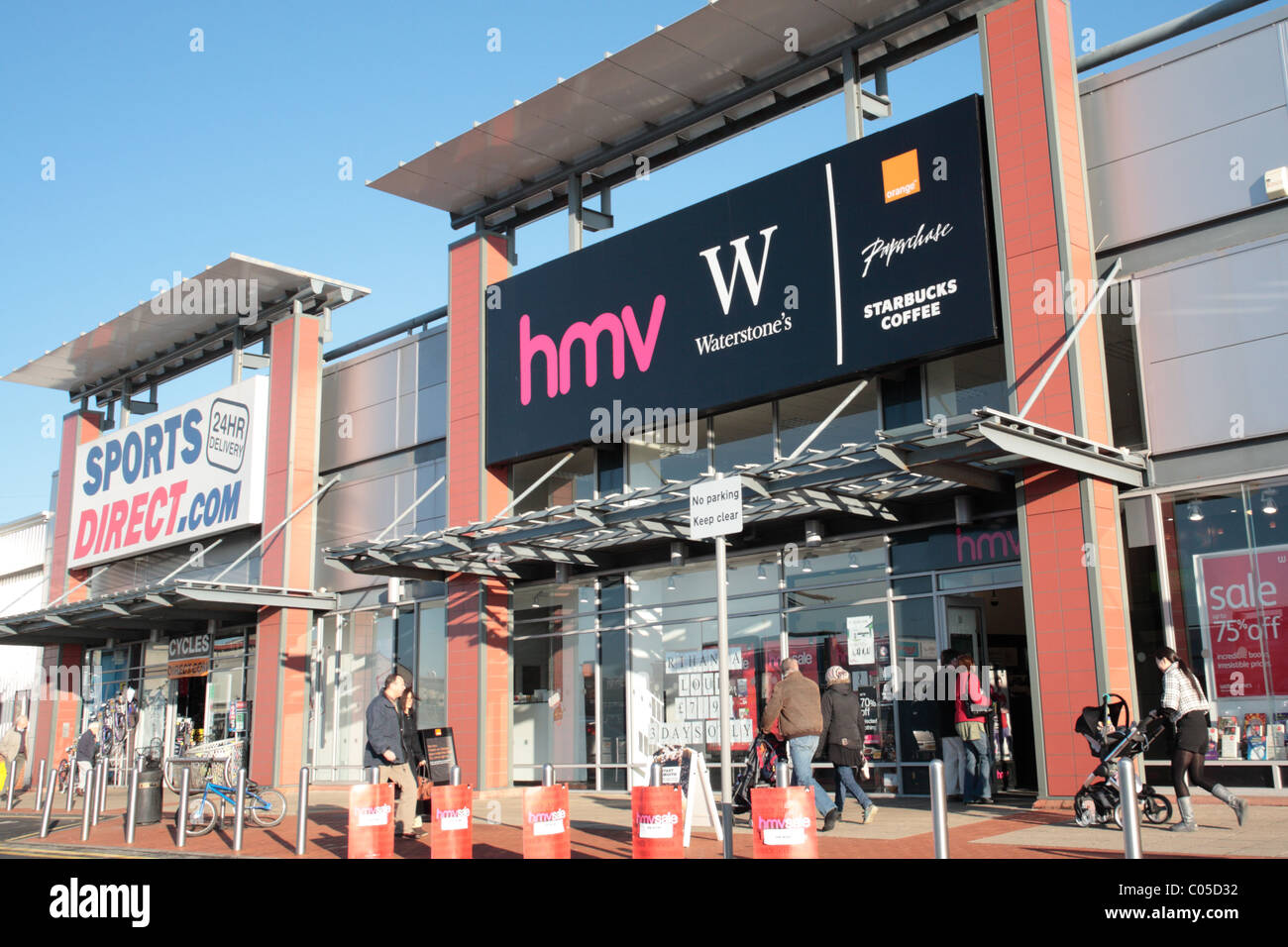 Record store front hi-res stock photography and images - Alamy