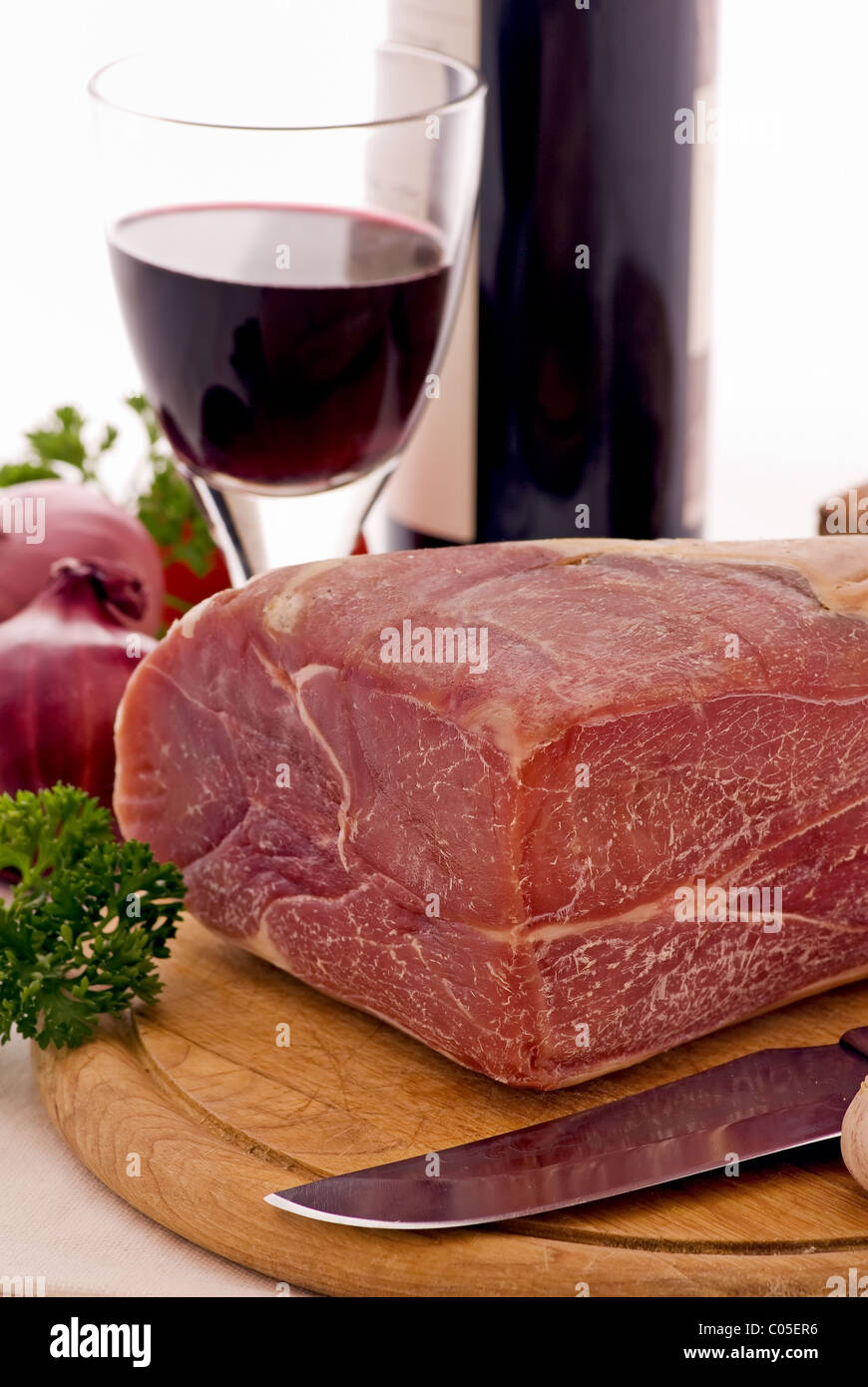 Ham with vine and vegetable Stock Photo - Alamy