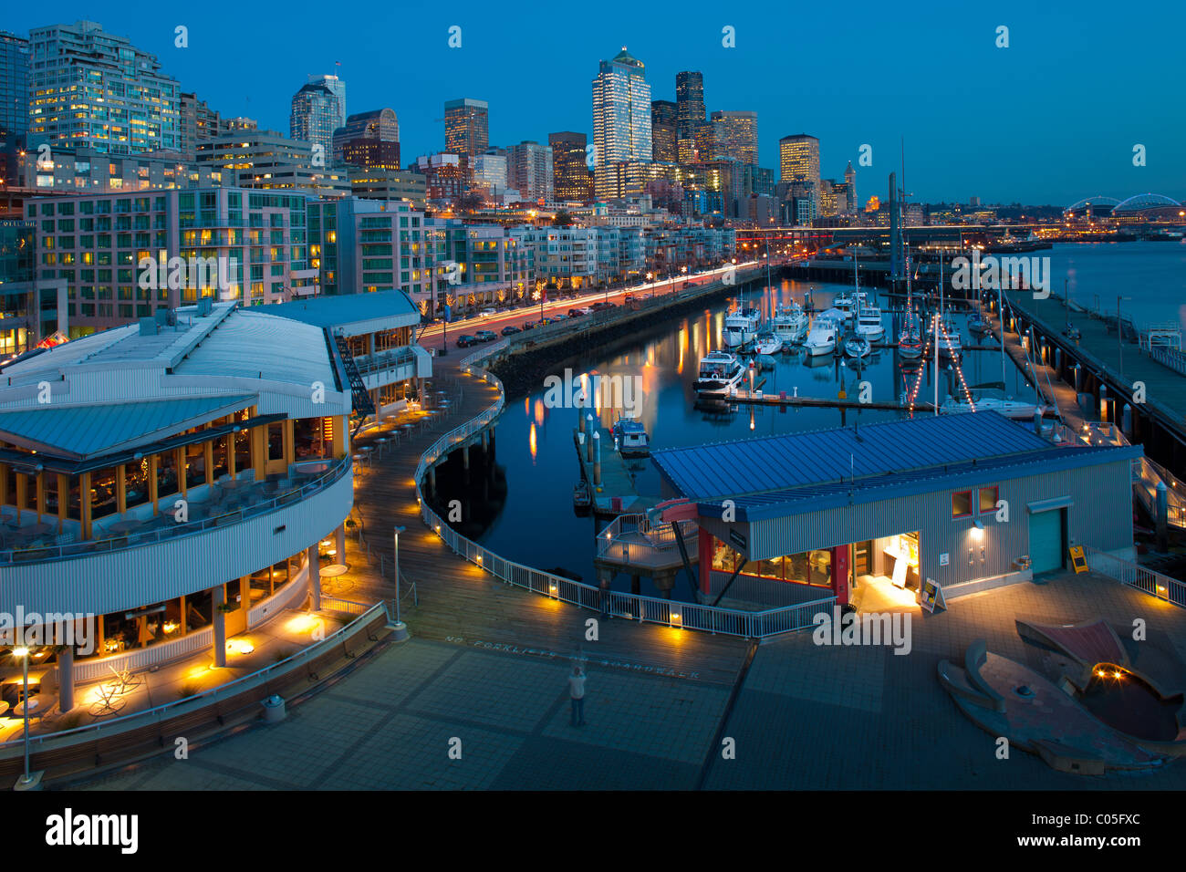 Seattle waterfront and skyline Stock Photo - Alamy