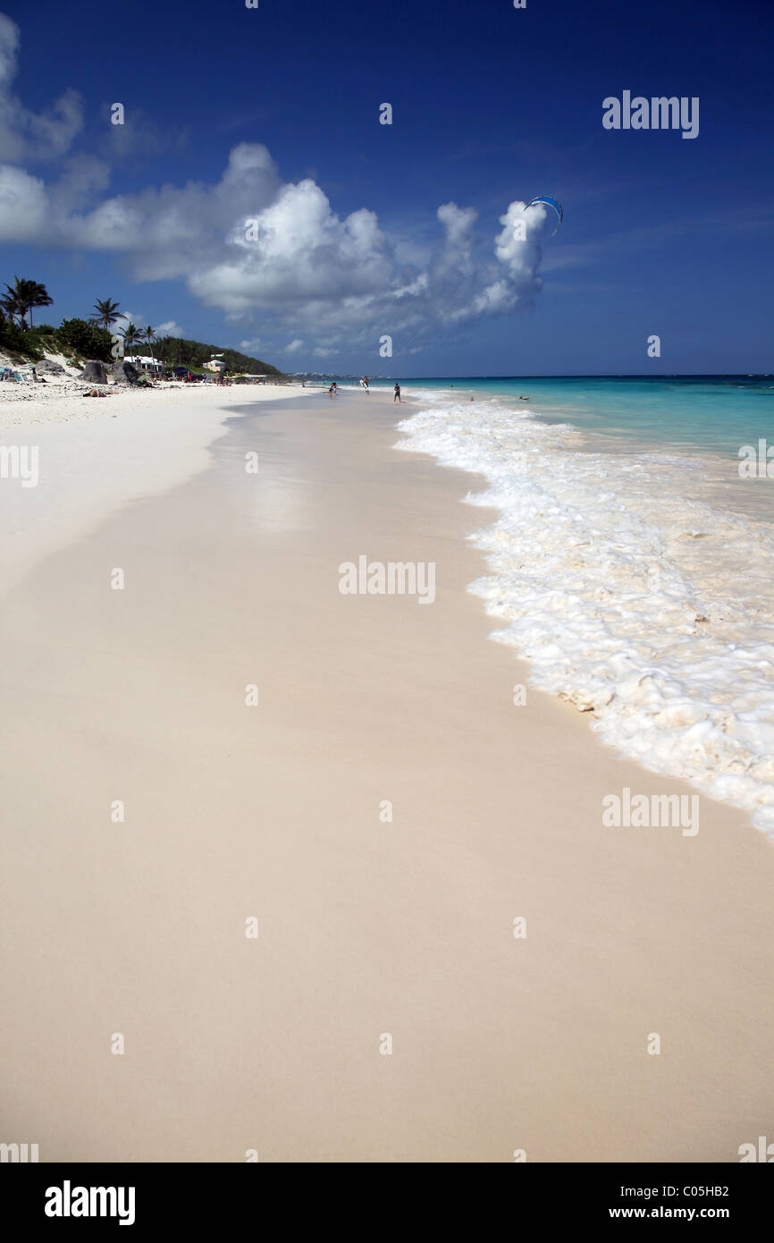 PINK SANDS OF ELBOW BEACH BERMUDA ISLANDS NORTH ATLANTIC OCEAN ELBOW ...