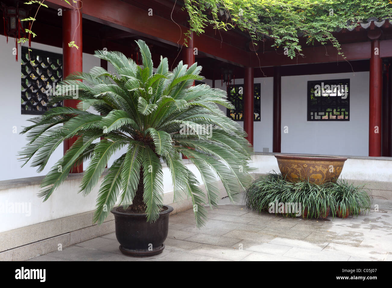 Temple atrium hi-res stock photography and images - Alamy