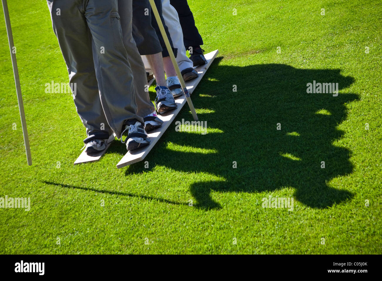 Team building game hi-res stock photography and images - Alamy
