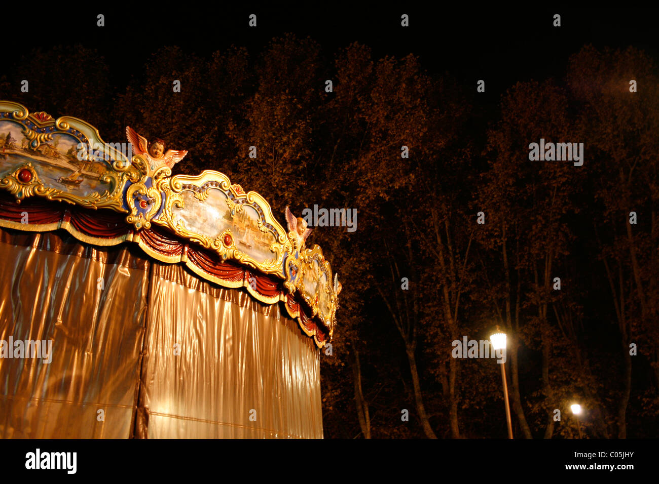 fair ground ride closed at night Stock Photo - Alamy