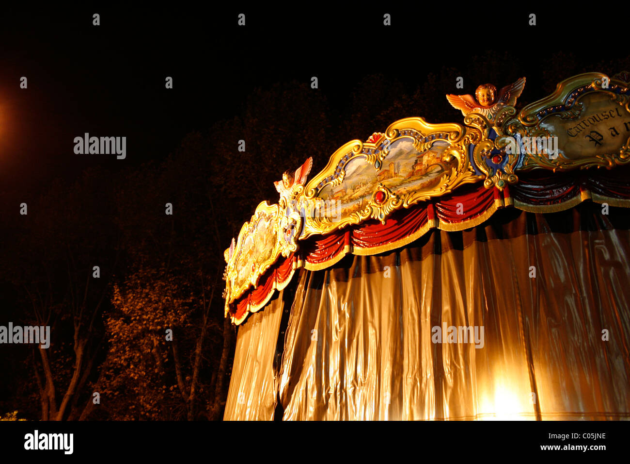 fair ground ride closed at night Stock Photo - Alamy