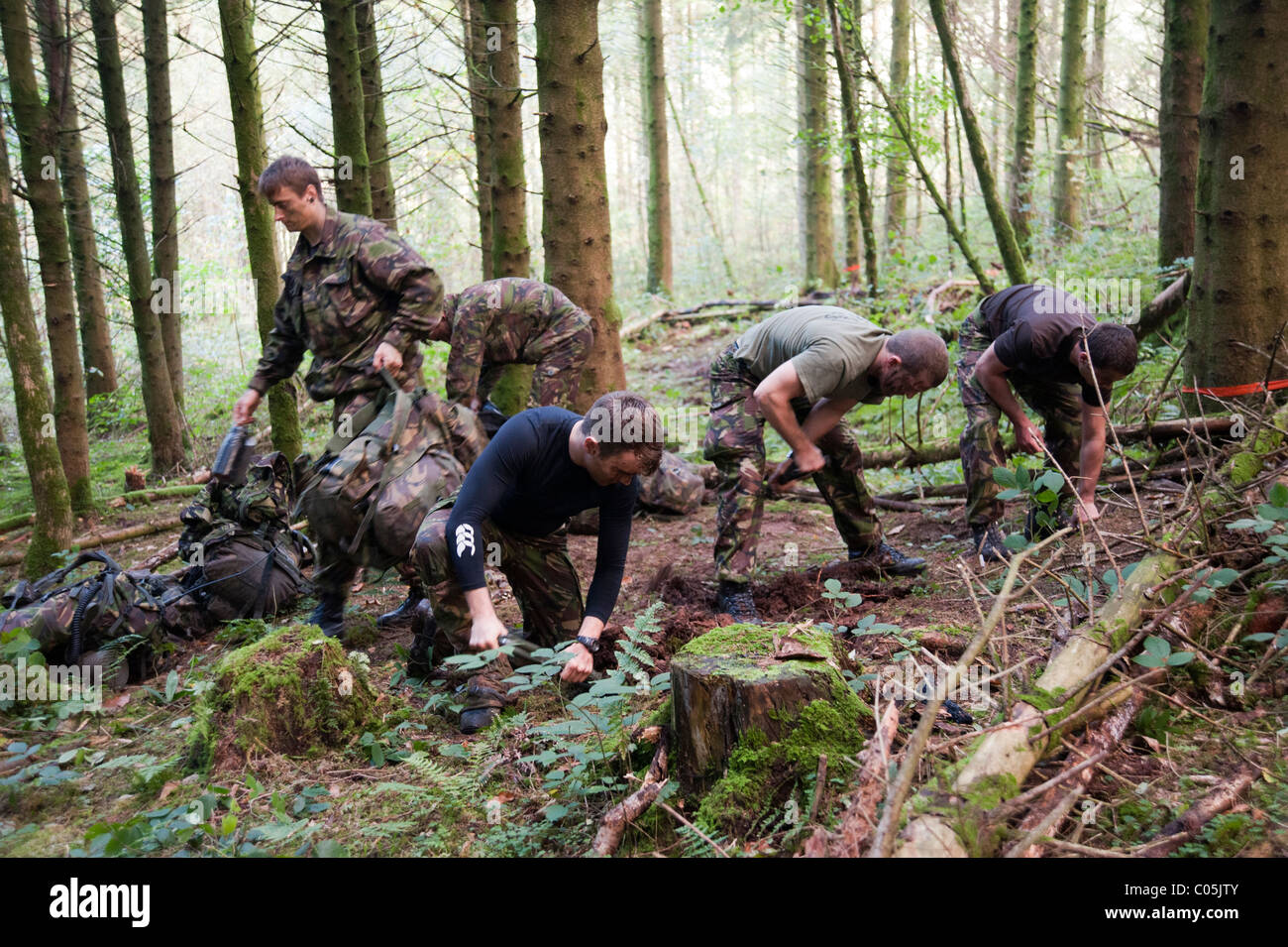 British army training hi-res stock photography and images - Alamy