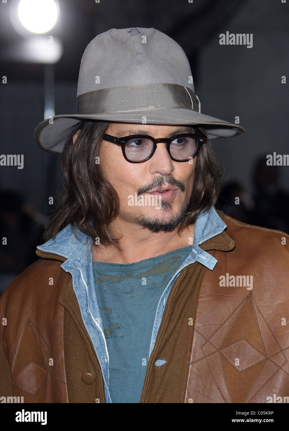 JOHNNY DEPP RANGO LOS ANGELES PREMIERE LOS ANGELES CALIFORNIA USA 14 ...