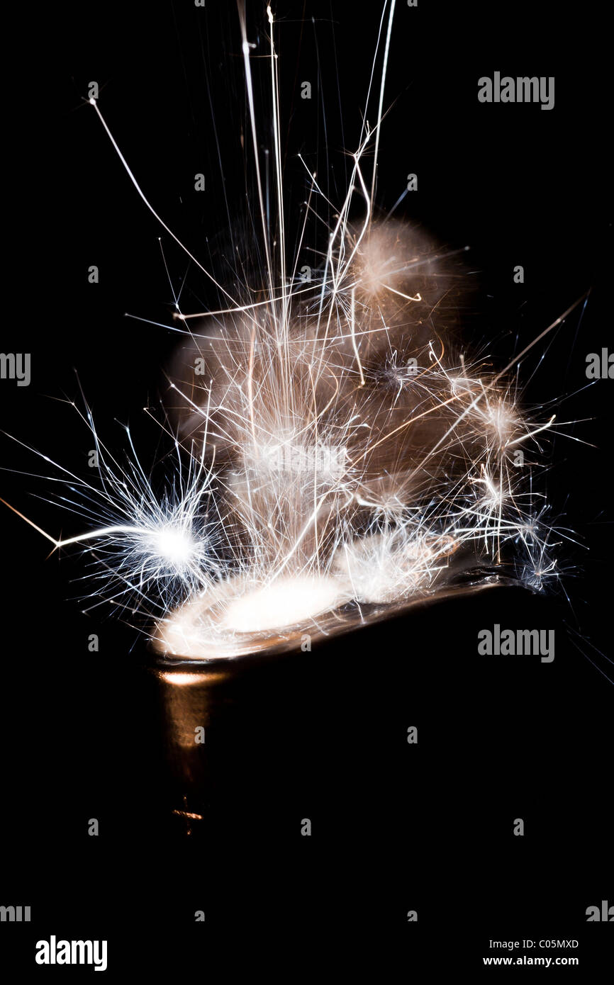 Flash lighter hi-res stock photography and images - Alamy