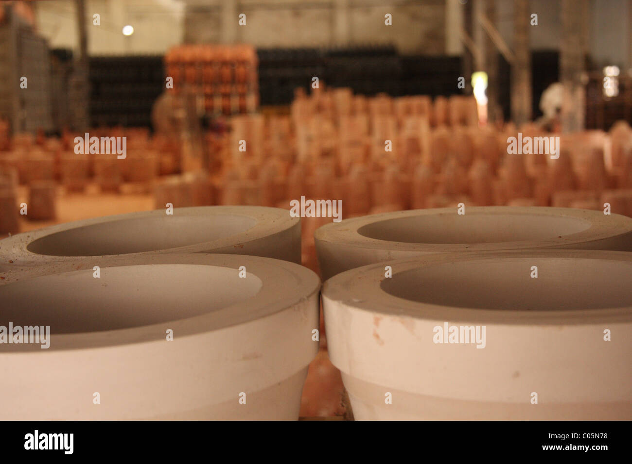 Asian pottery hi-res stock photography and images - Alamy