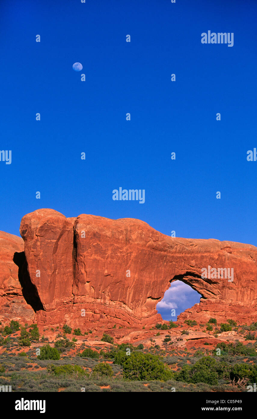 Moonrise over the sandstone monoliths in Arches National Park , Utah ...