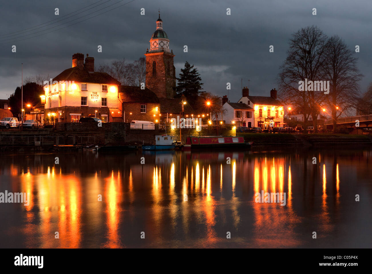 The Pepperpot and Plough Inn at Upton upon Severn at sunset Stock Photo ...