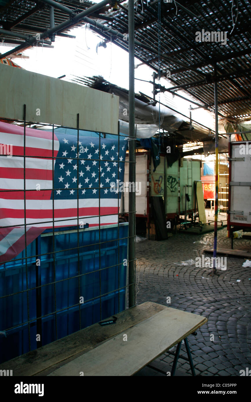 one american flag on market stall stand Stock Photo - Alamy