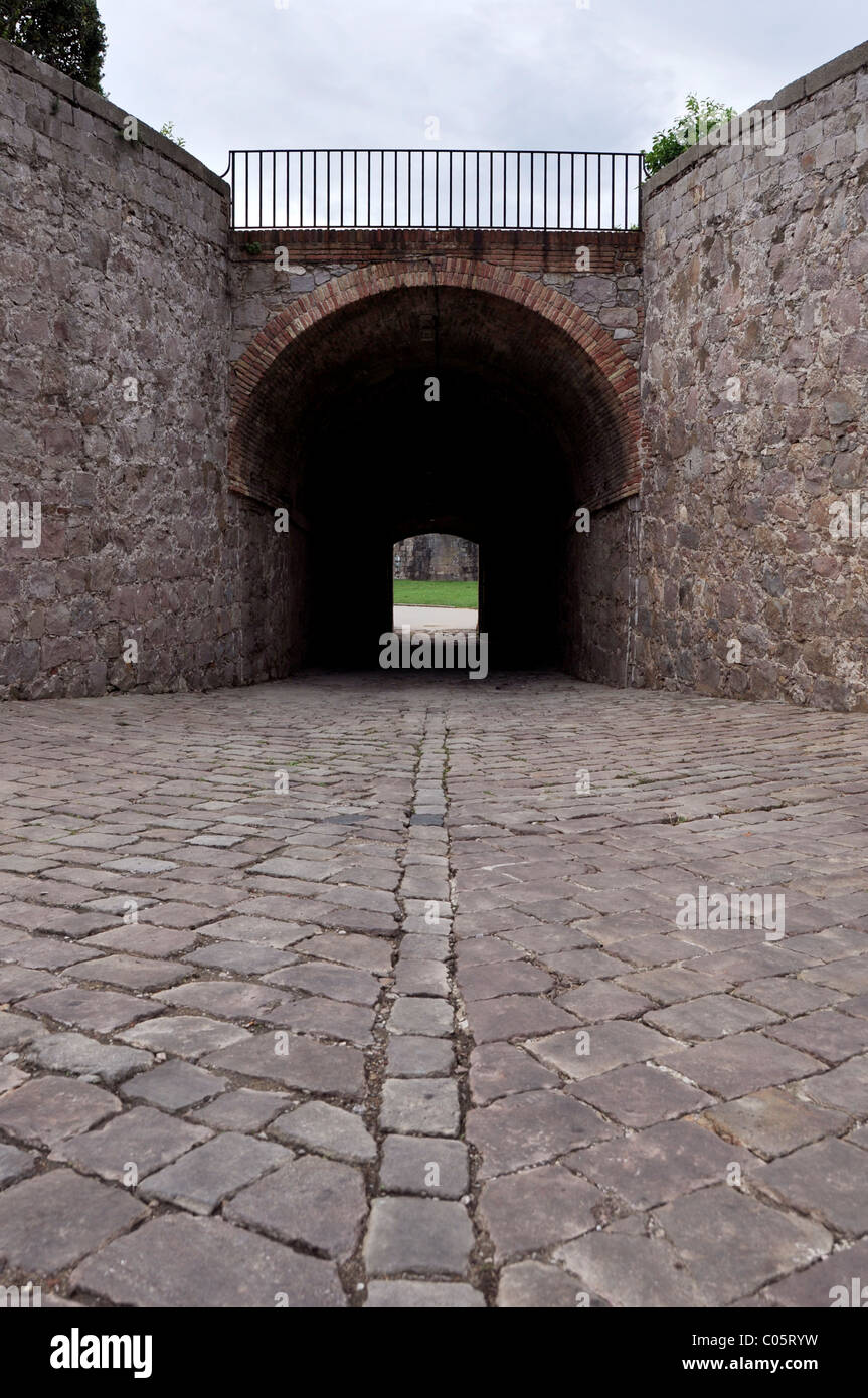 Stone cobbled road hi-res stock photography and images - Alamy