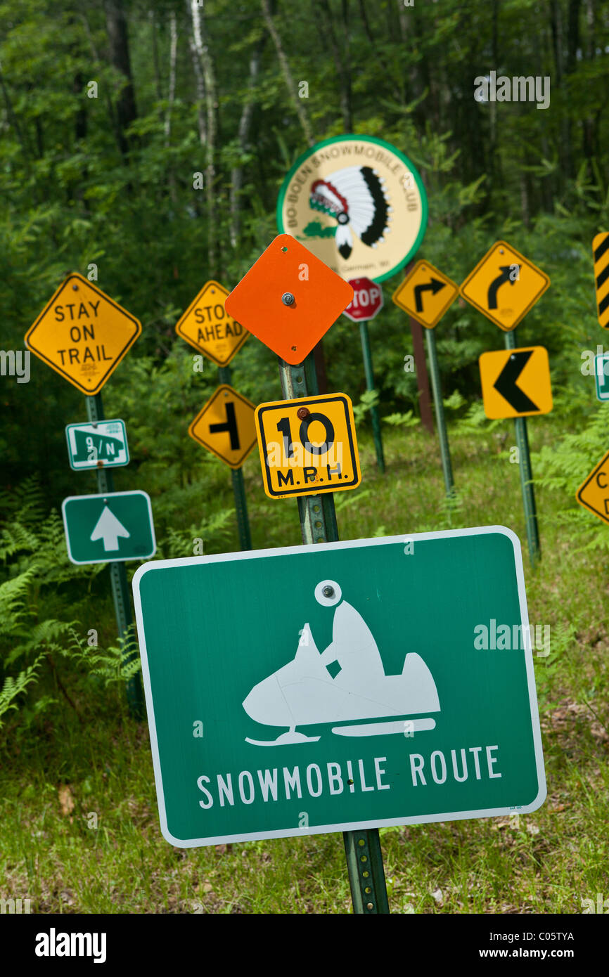 Road sign winter snowmobile traffic hi-res stock photography and images ...