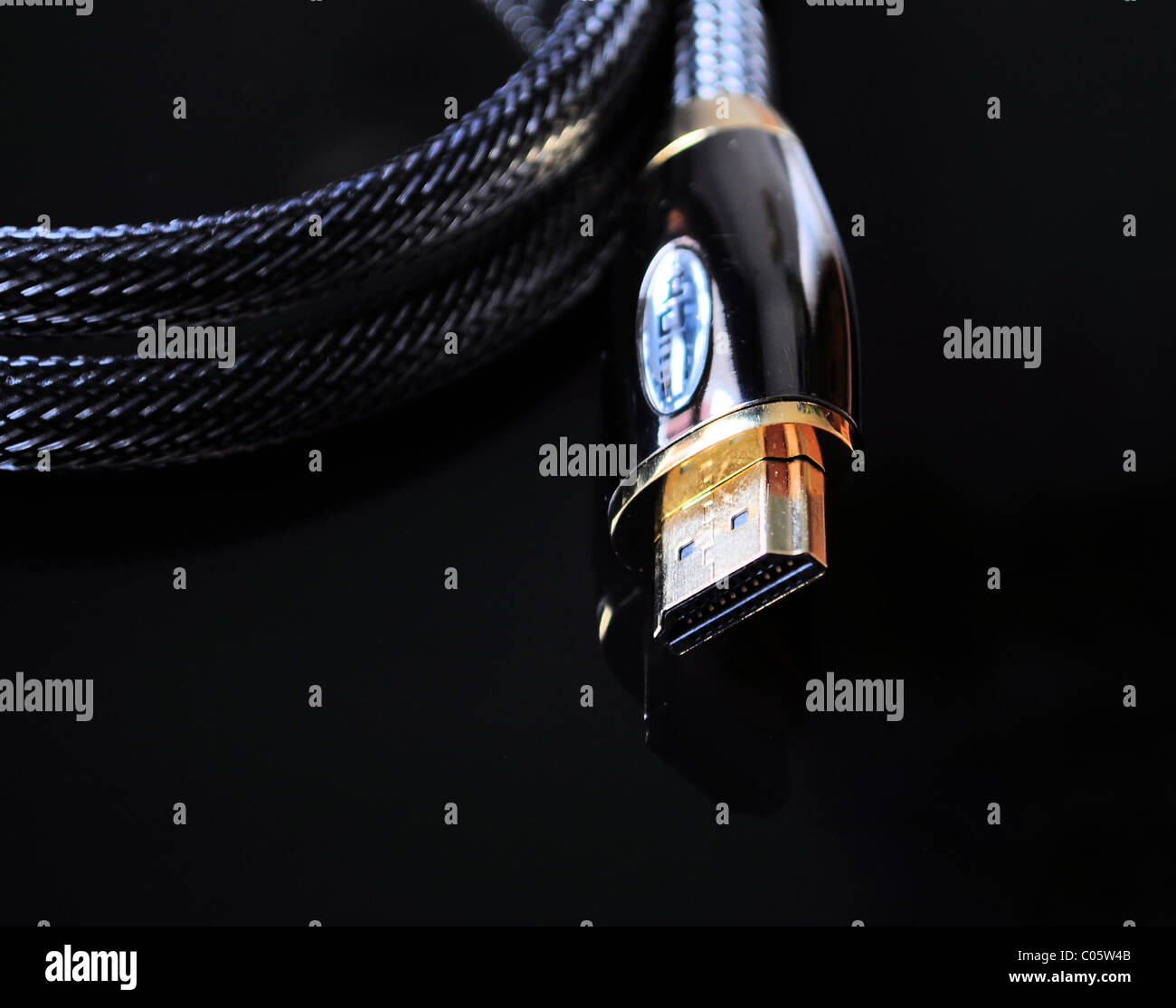 Gold plated hdmi hi-res stock photography and images - Alamy