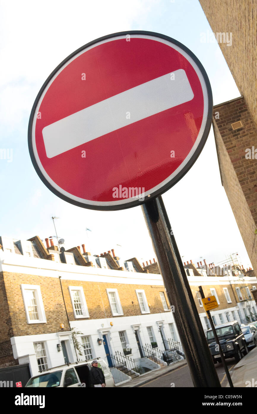 No entry sign, highway sign of United Kingdom Stock Photo - Alamy