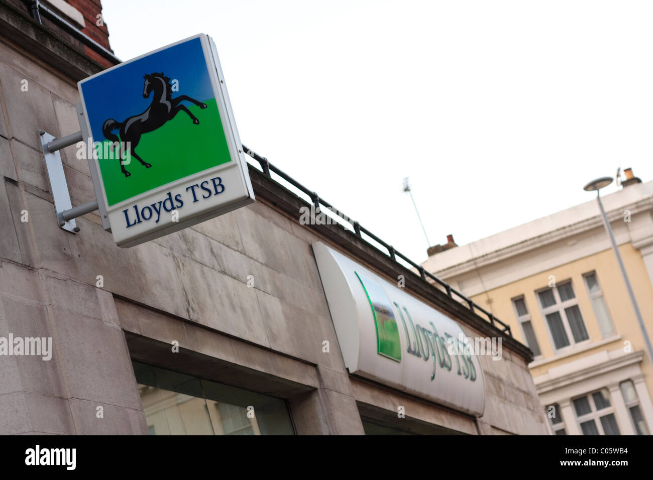 Exterior of Lloyds TSB bank Stock Photo - Alamy Exterior of Lloyds TSB bank Stock Photo - Alamy