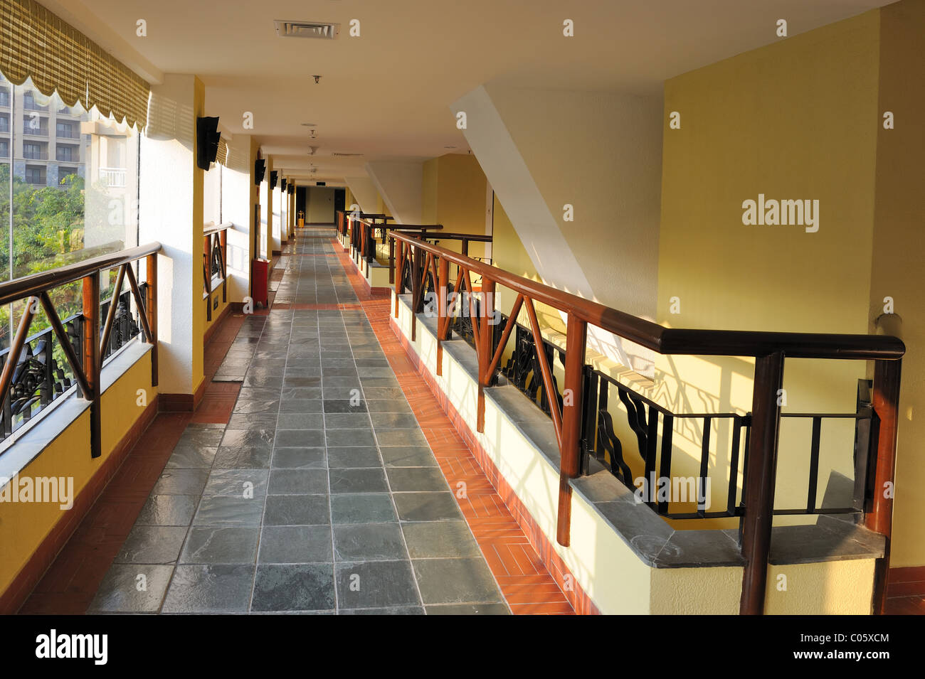 Motel corridor hi-res stock photography and images - Alamy