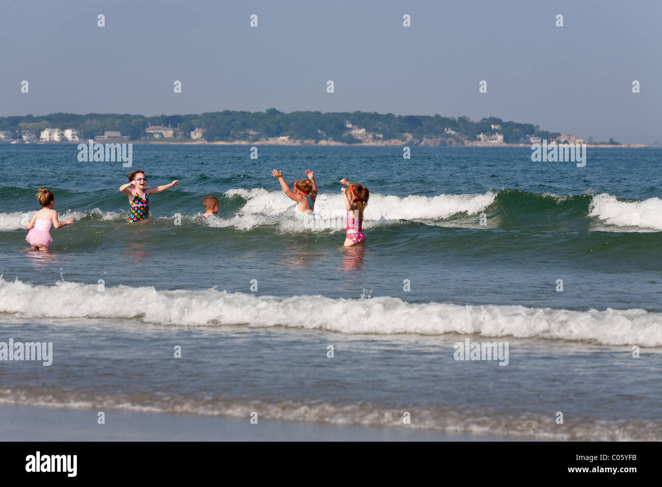 Four waves hi-res stock photography and images - Alamy