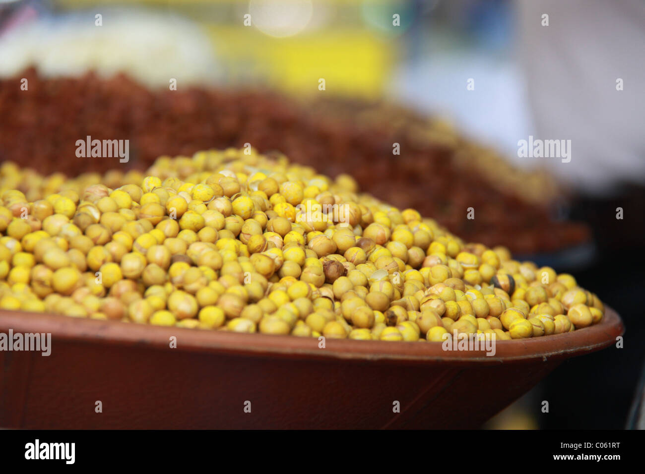 Yellow pulses hi-res stock photography and images - Alamy