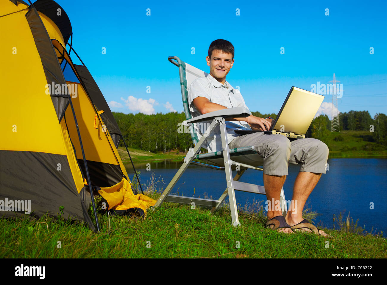 man with laptop outdoor Stock Photo - Alamy