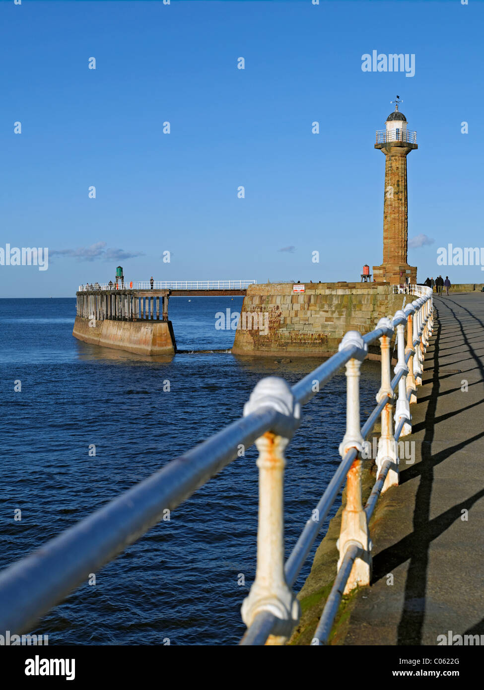 Whitby west pier lighthouses hi-res stock photography and images - Alamy
