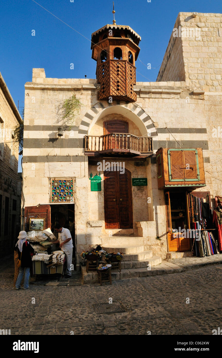 Small mosque and souvenir shop in the historic town of Hama, Syria ...