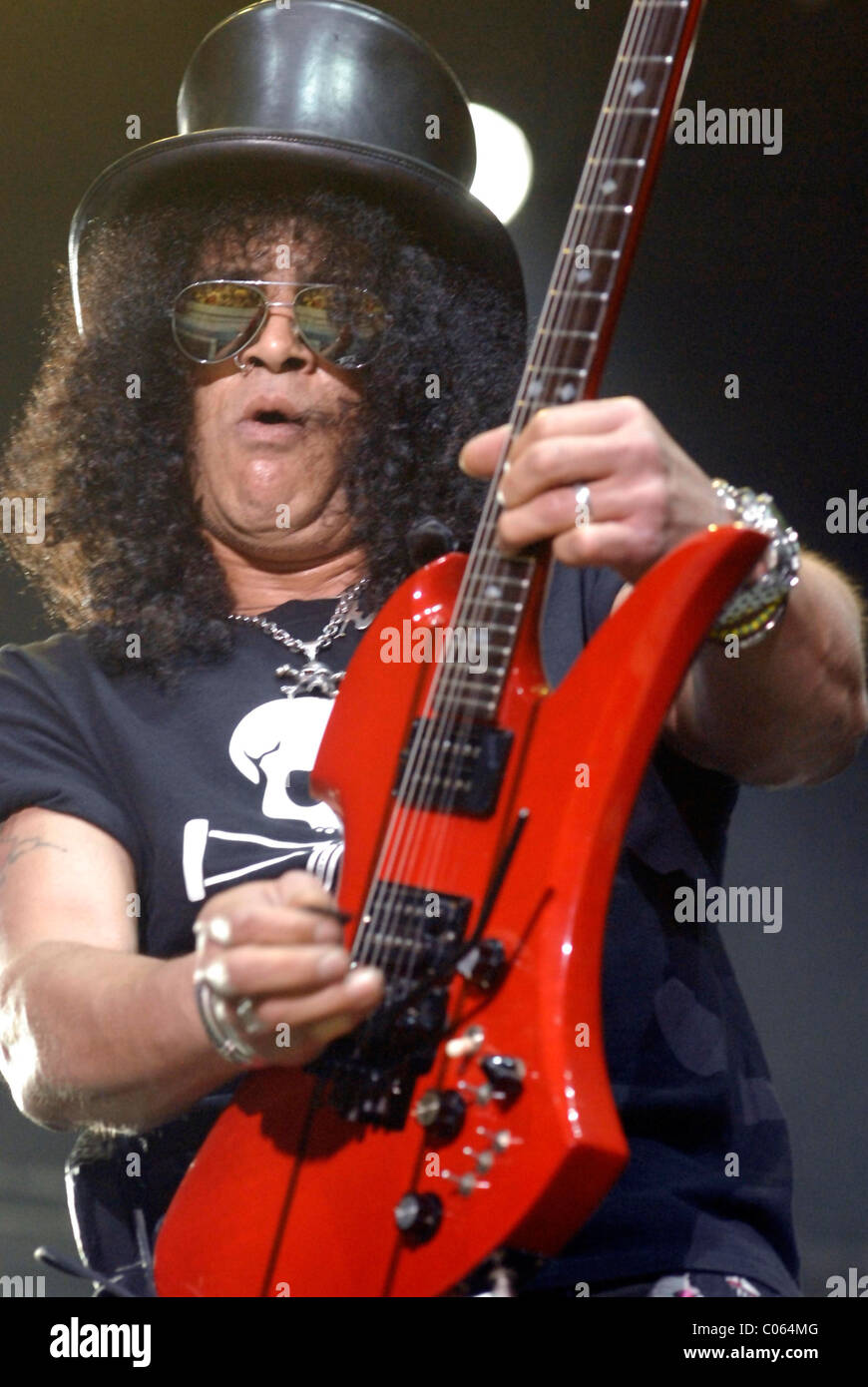 Slash of Velvet Revolver performing live at the KROQ LA Invasion at the ...