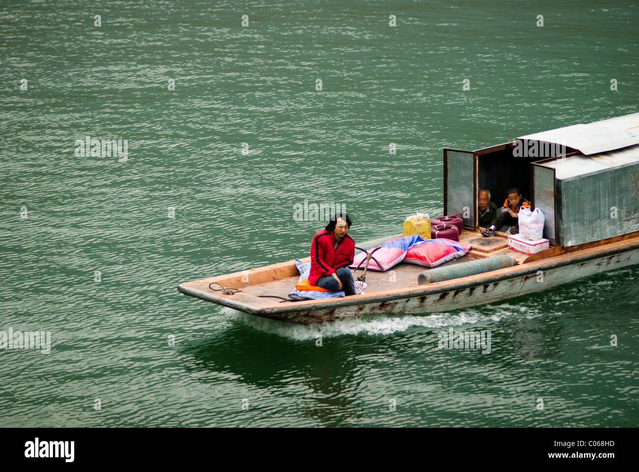 Chinese people on a boat an Yangtze river Stock Photo - Alamy