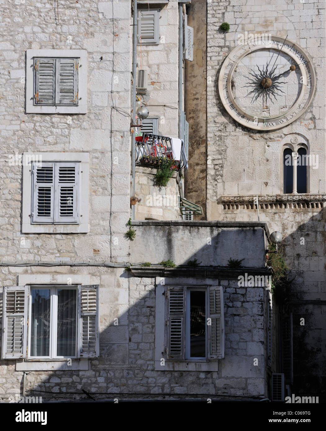 Clock tower and West Gate, Narodni Trg, Split, Croatia, Europe Stock ...