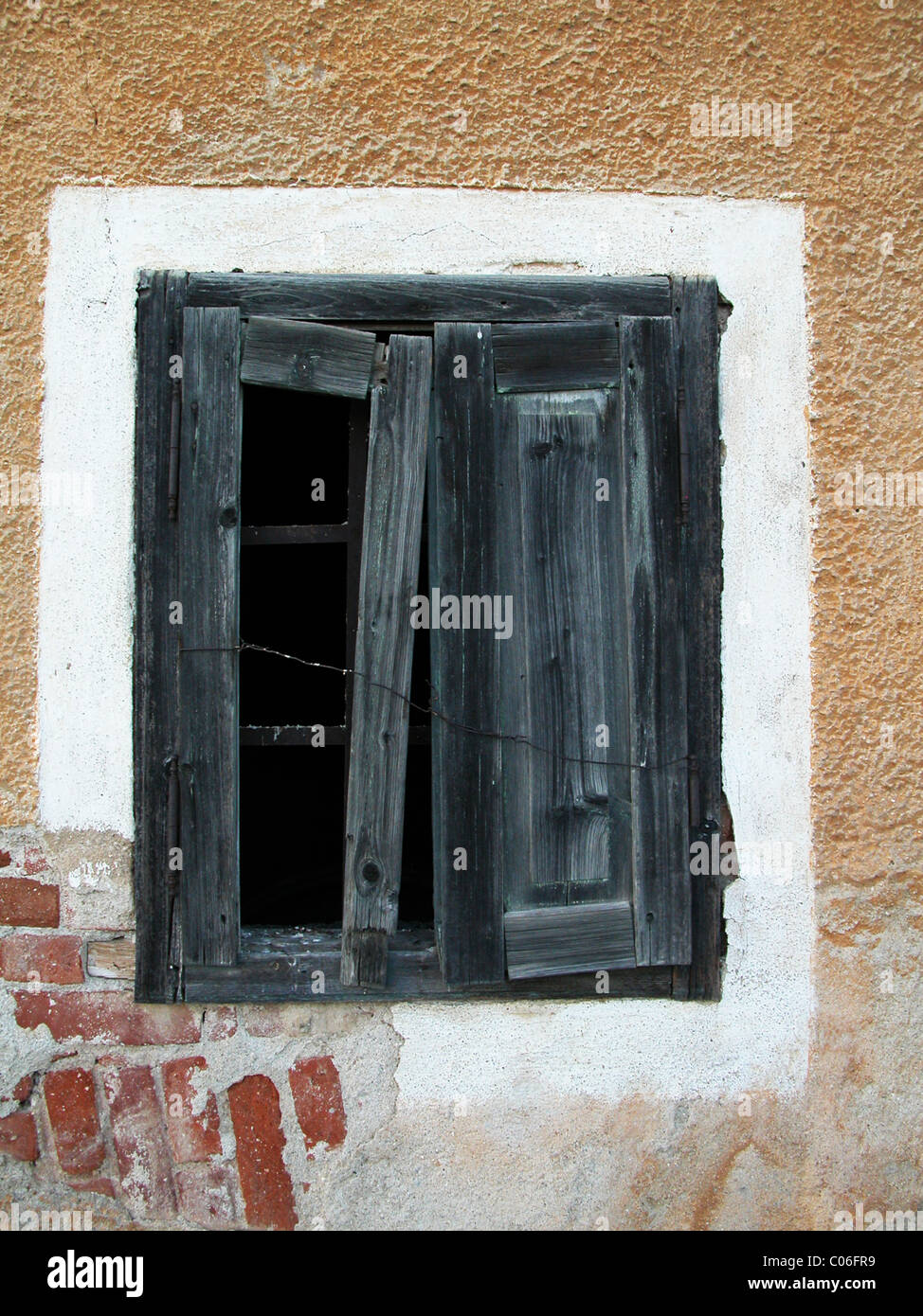 Cellar doors and window hi-res stock photography and images - Alamy
