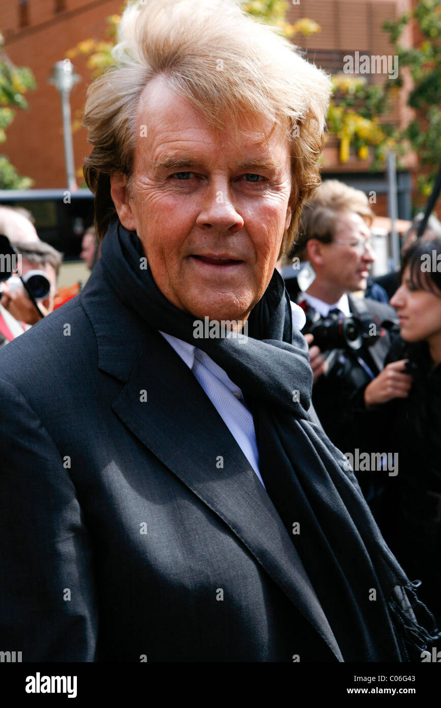 Howard Carpendale announcing his comeback at a press conference at ...