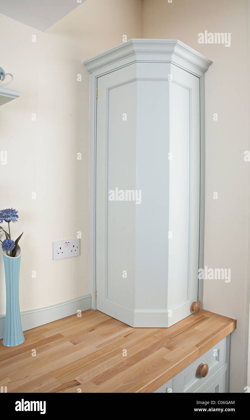 Corner unit in a modern kitchen Stock Photo - Alamy