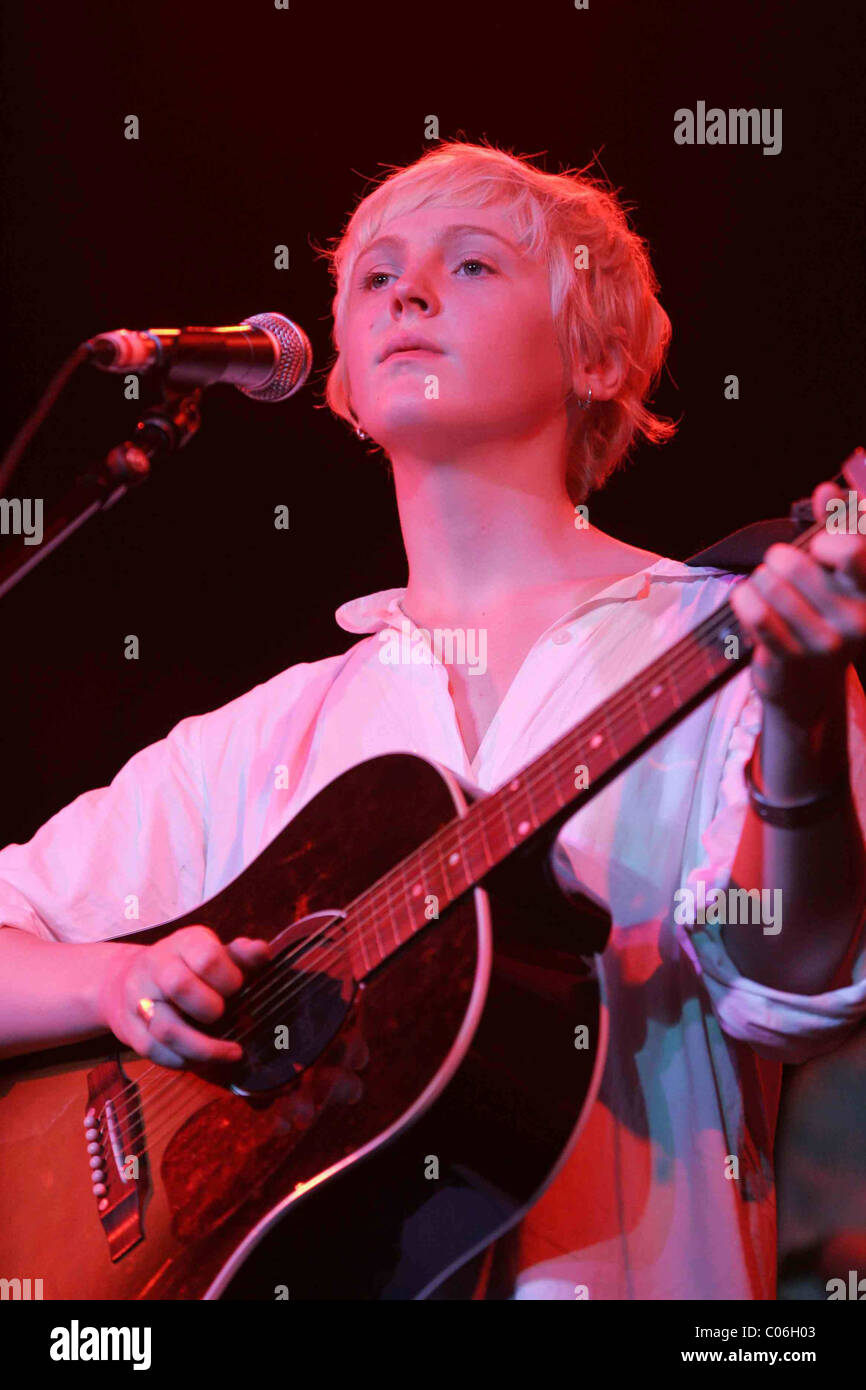 Laura marling with guitar hi-res stock photography and images - Alamy