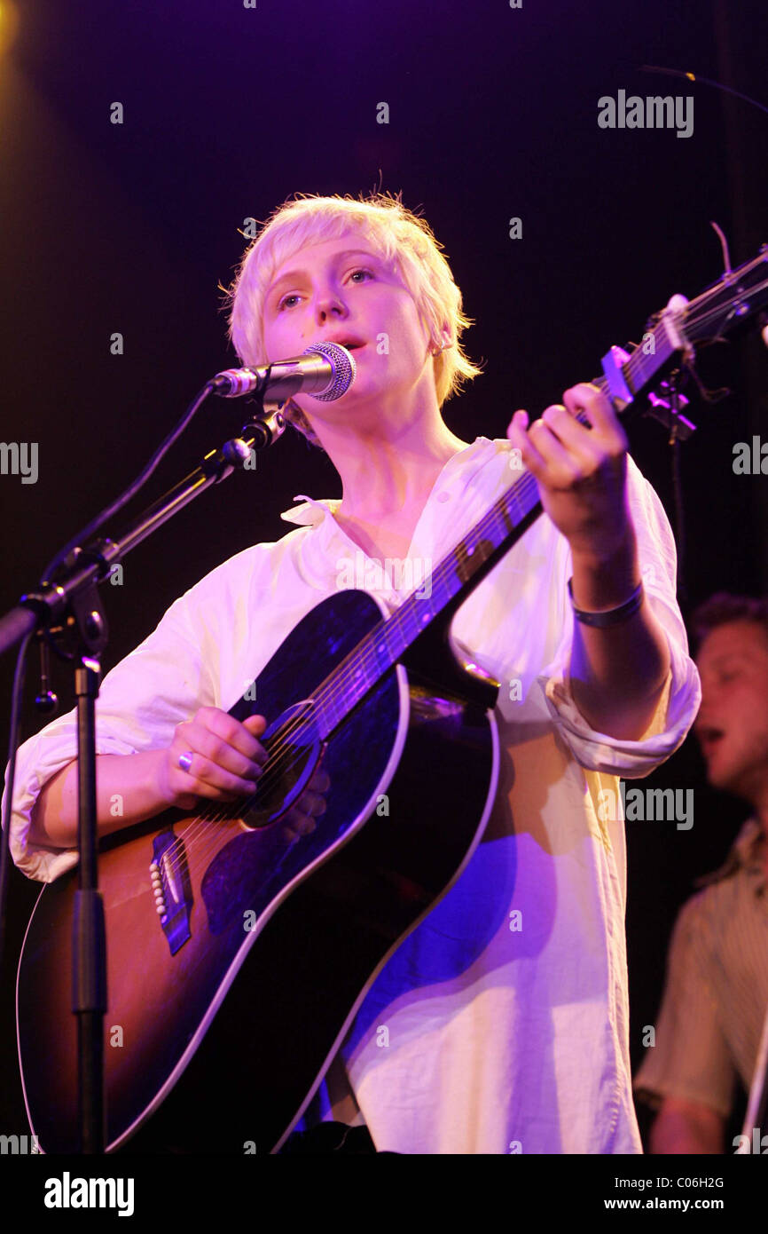 LAURA MARLING FOLK SINGER BRIT AWARD WINNER Stock Photo - Alamy