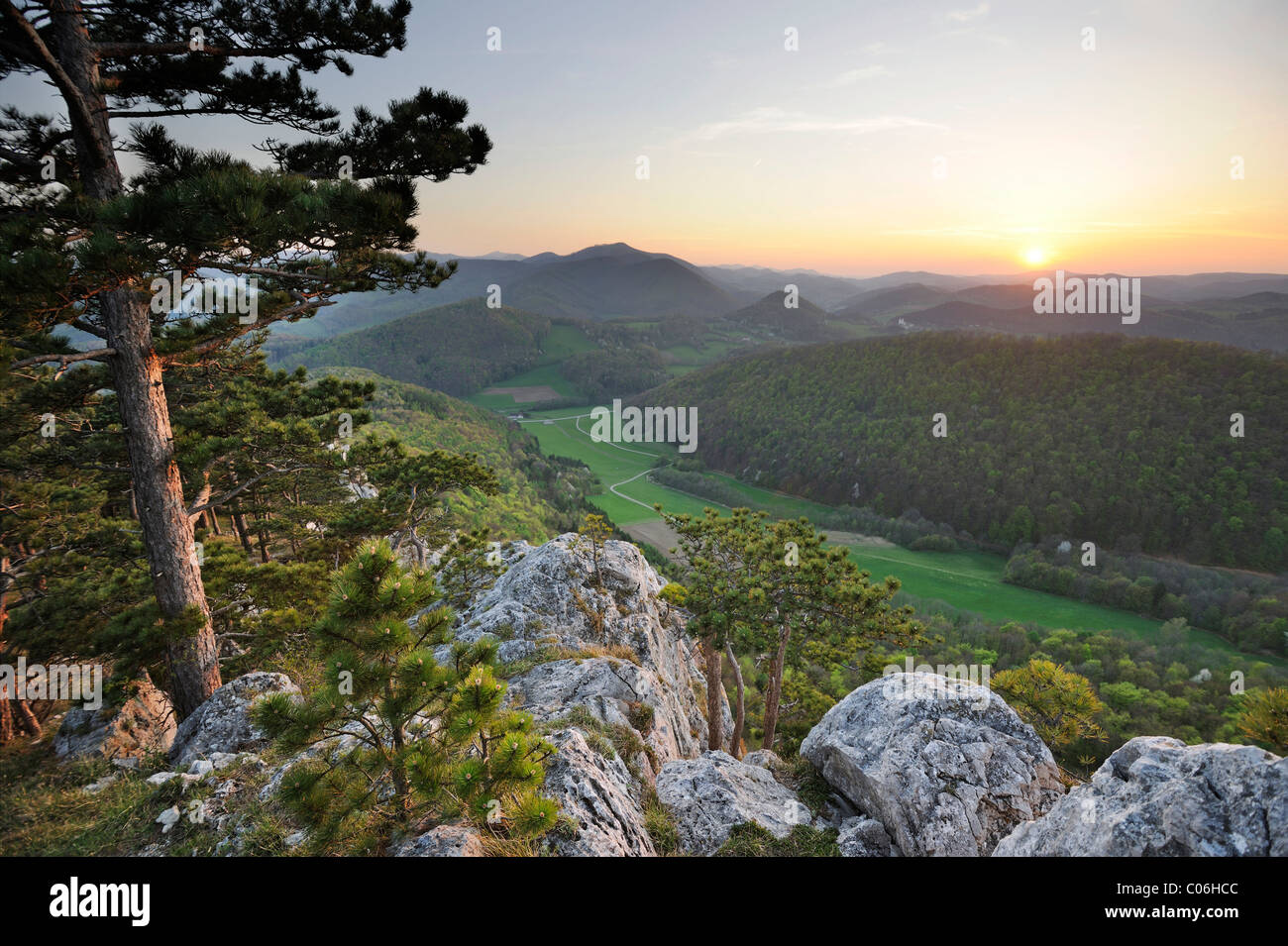Mountain faces hi-res stock photography and images - Alamy