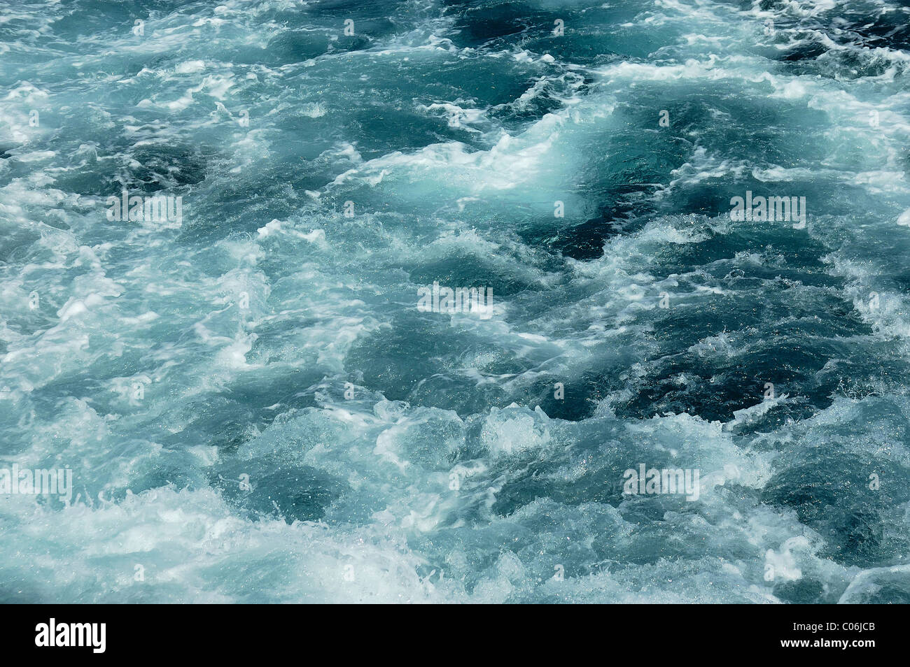 Clear rush Water running in the river Stock Photo - Alamy