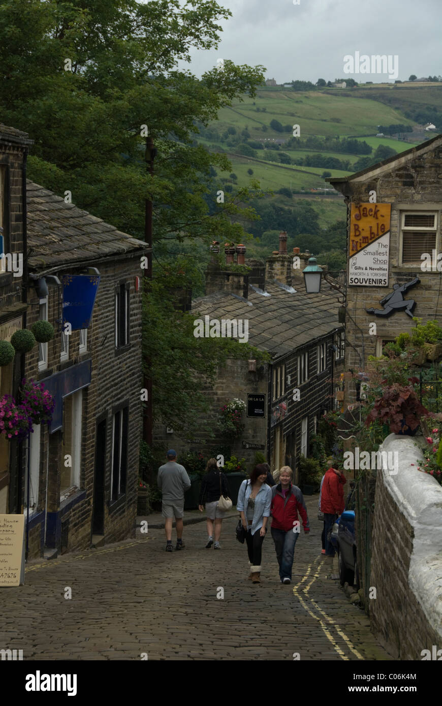 Haworth high street hi-res stock photography and images - Alamy
