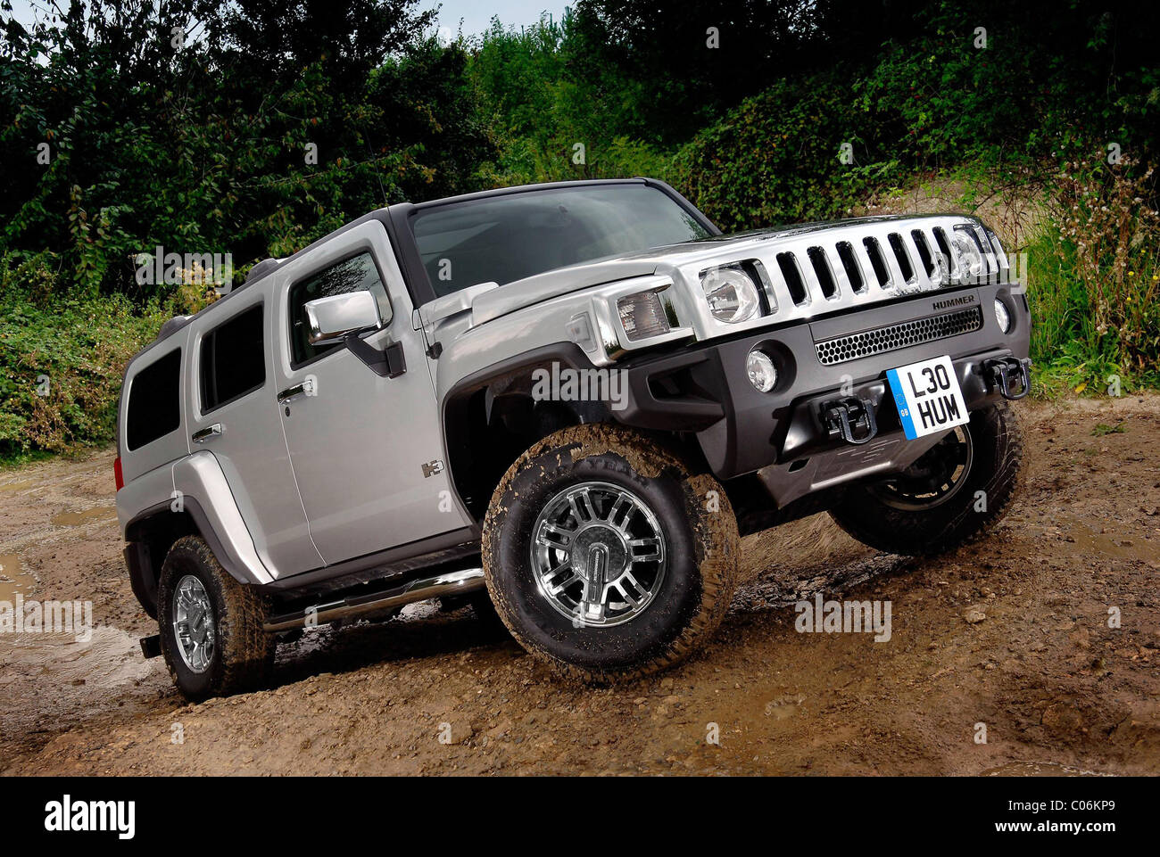 The HUMMER arrives in the UK Footballers, music moguls and city boys ...