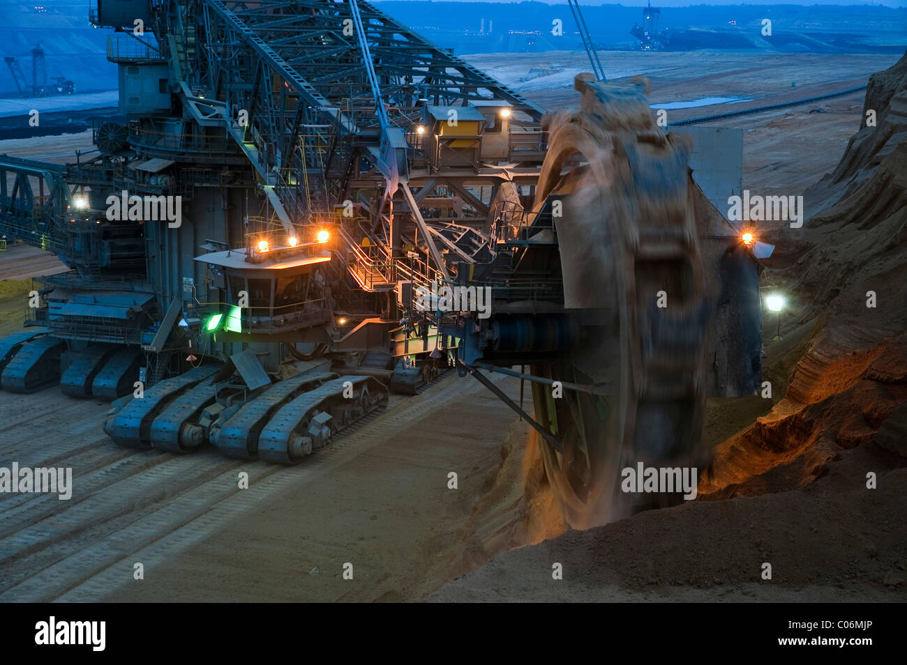 Dredging bucket hi-res stock photography and images - Alamy