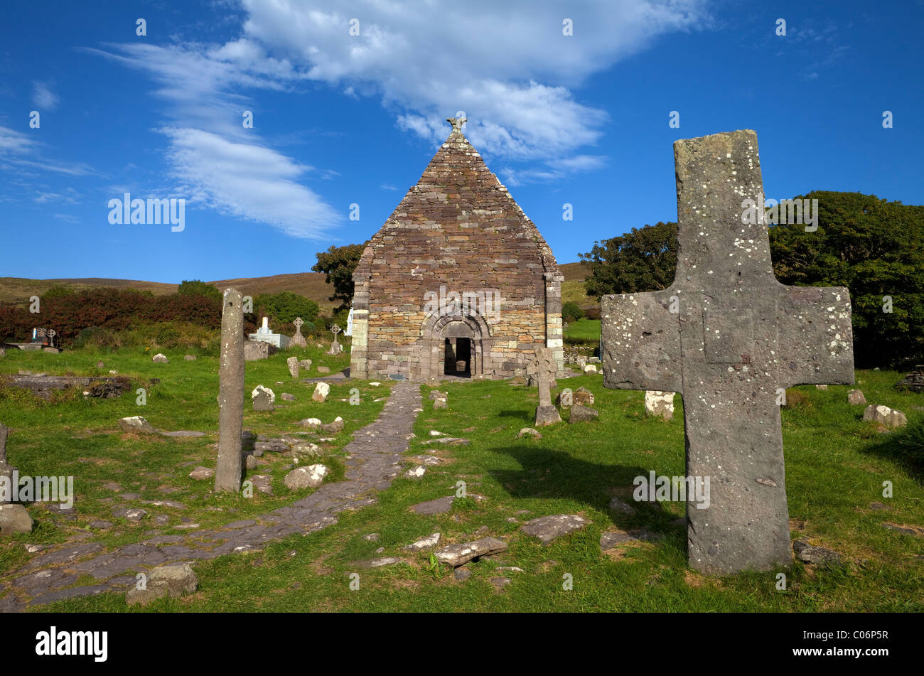 Holed stone ireland hi-res stock photography and images - Alamy