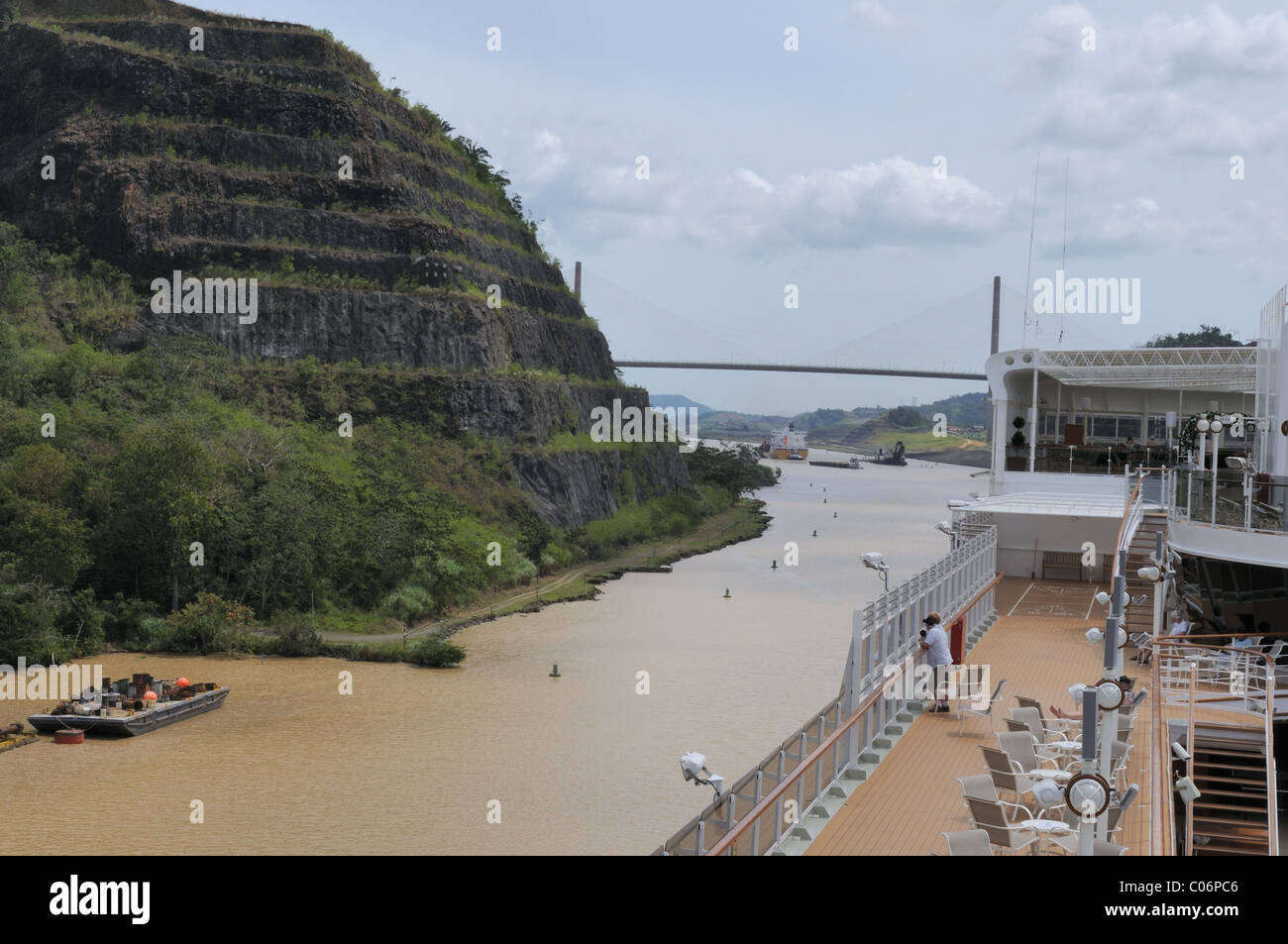 The Gaillard Cut in the Panama Canal crosses the Continental Divide and ...