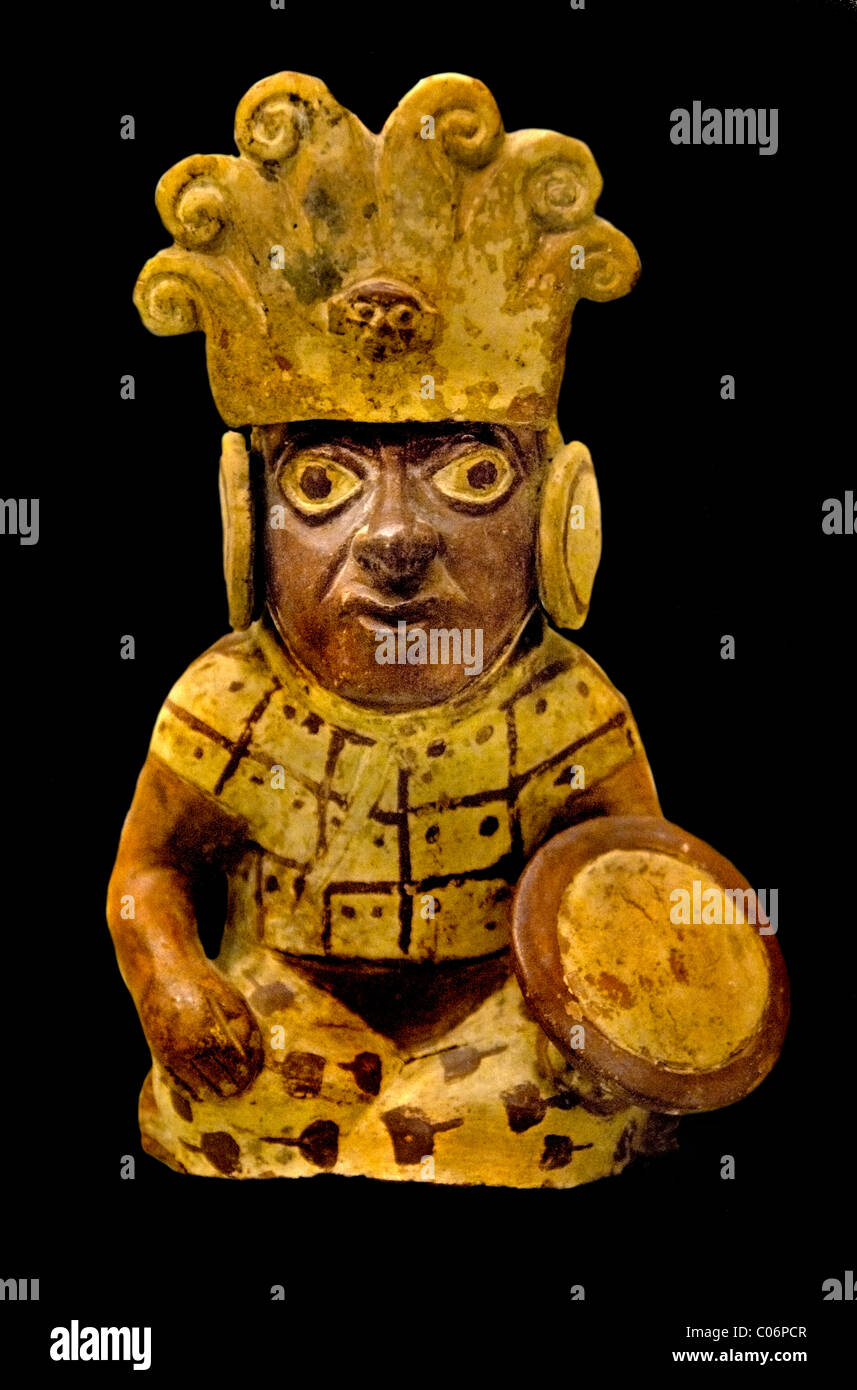 Mochica warrior war soldier 100 700 AD Peru Peruvian Stock Photo - Alamy