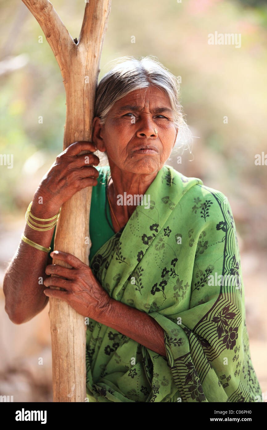 India aged people hi-res stock photography and images - Alamy